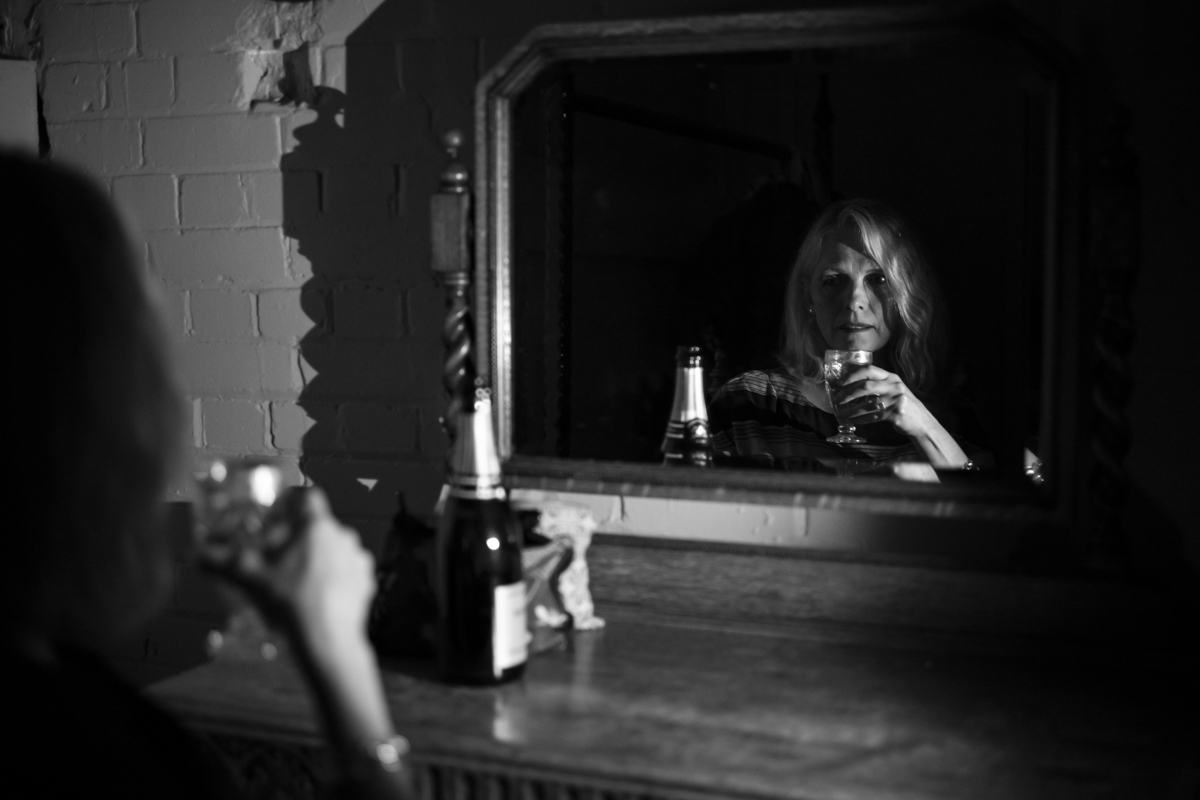 Film Noir Photography: Definition & Example Images Analysed